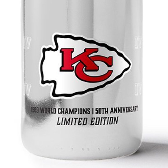 Kansas City Chiefs | Dining | Kc Chiefs 969 Metallic Silver Champagne ...